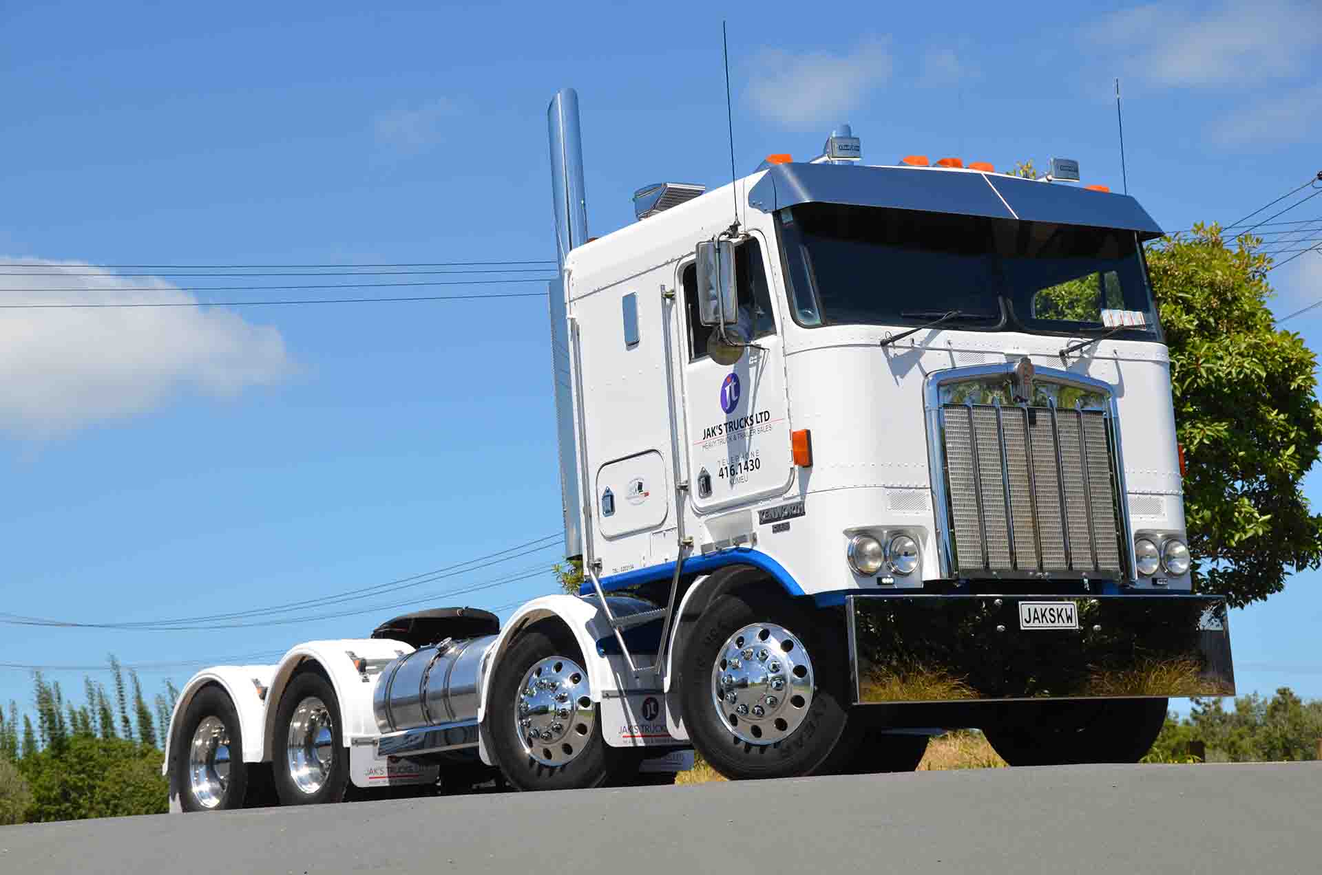 Home | Jaks Trucks Ltd